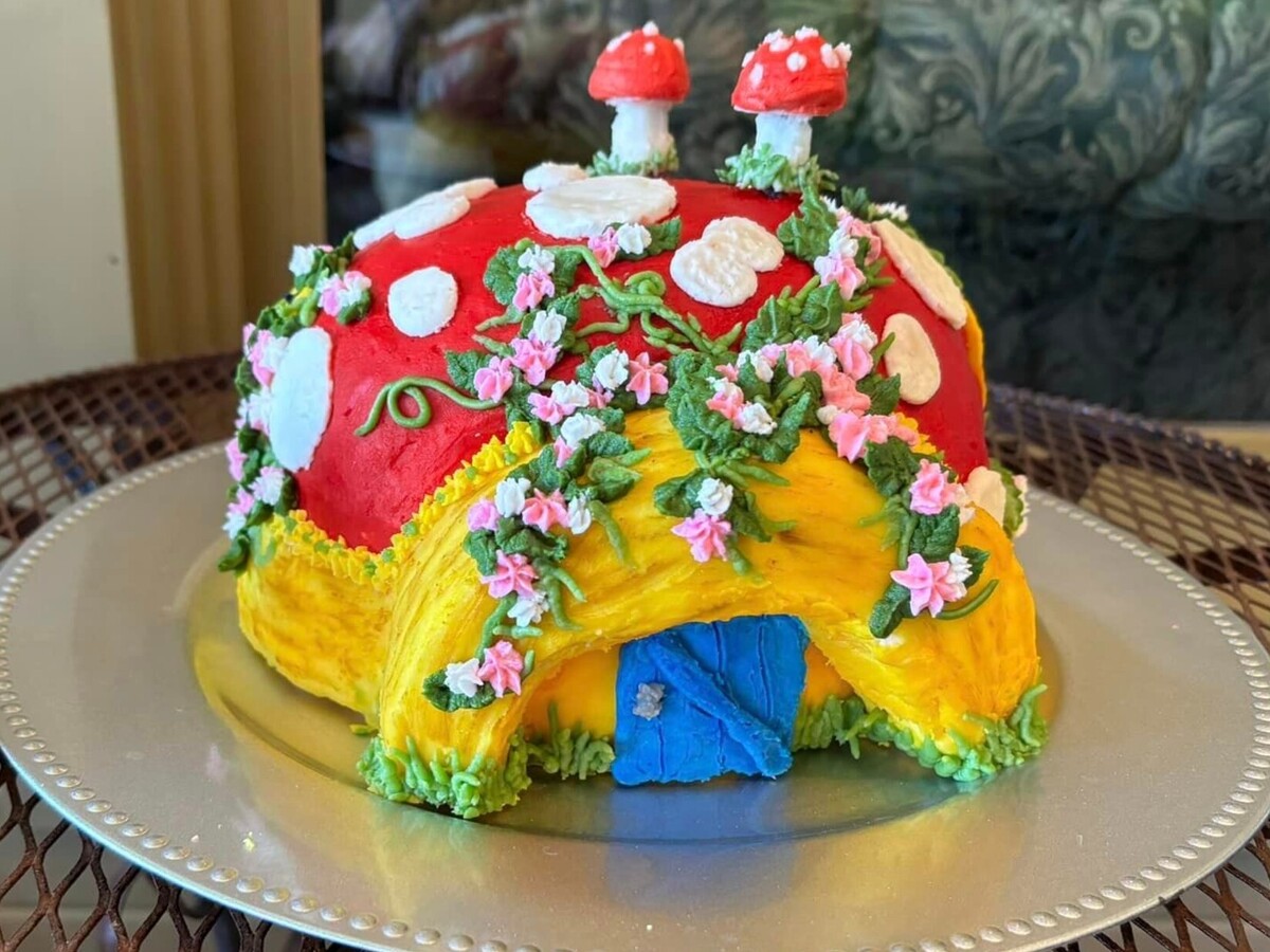 Baker's dream: a solitary hummingbird