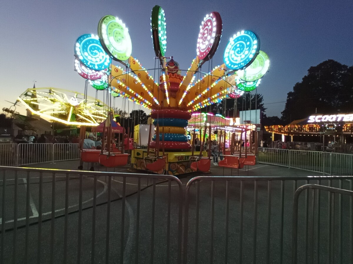 Fall Festival begins pleasantly