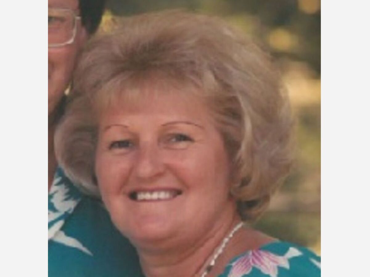 Lisa Kramar (1938-2022) raised flowers and two sons